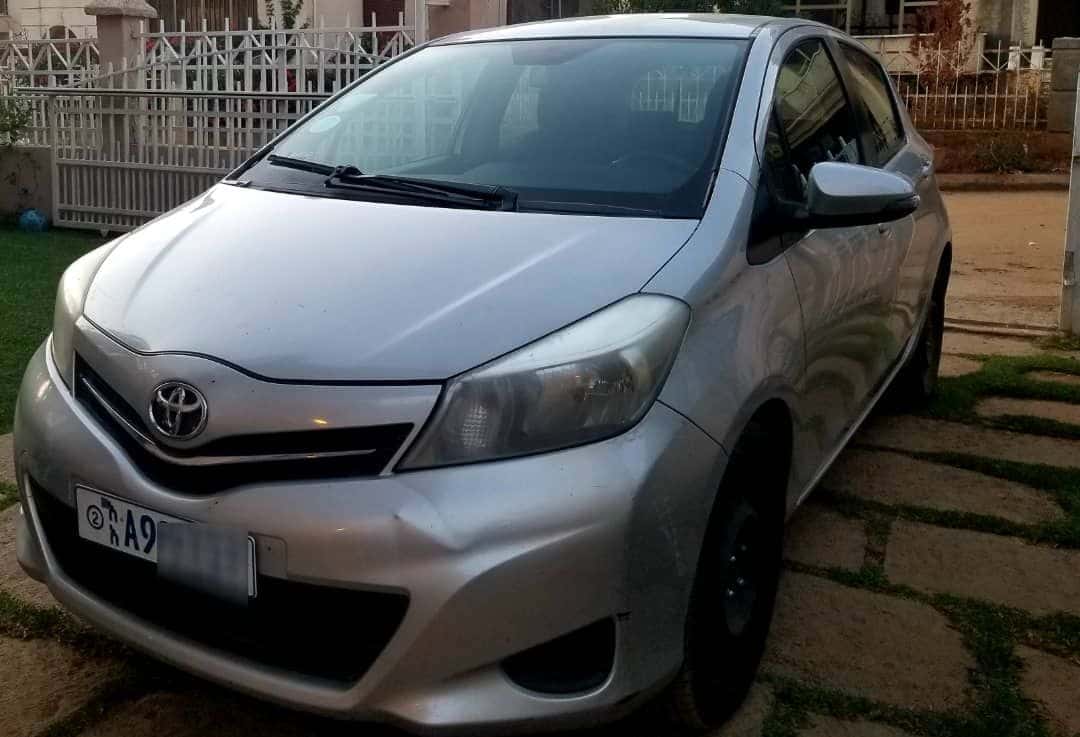 yaris compact - ETB 2,100,000